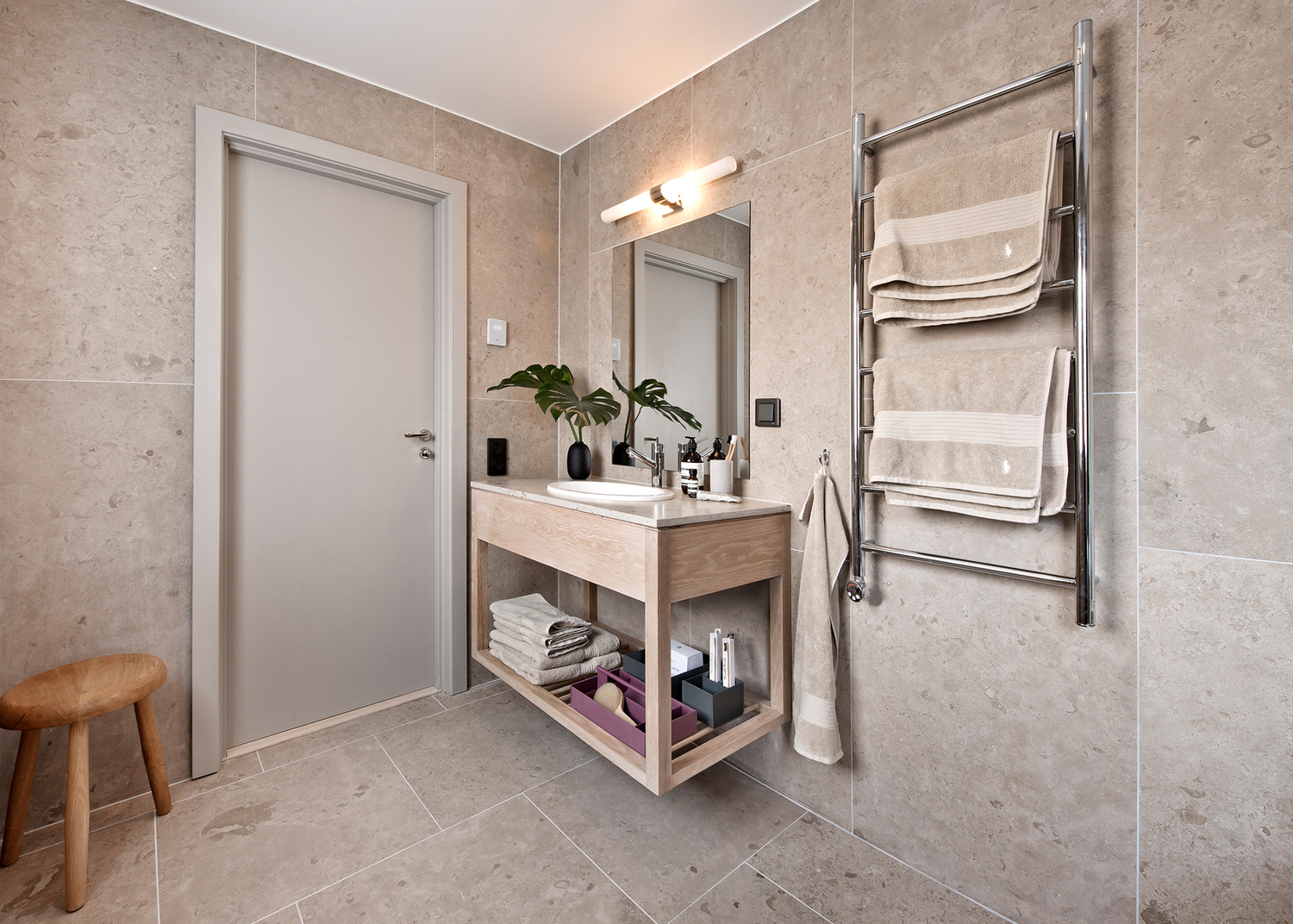 Nordisk beige design i badrum - Inspiration - Bricmate