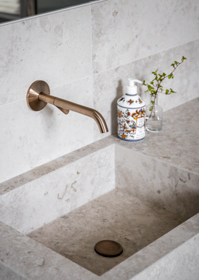 Badrum med dubbeldusch - Inspiration - Bricmate