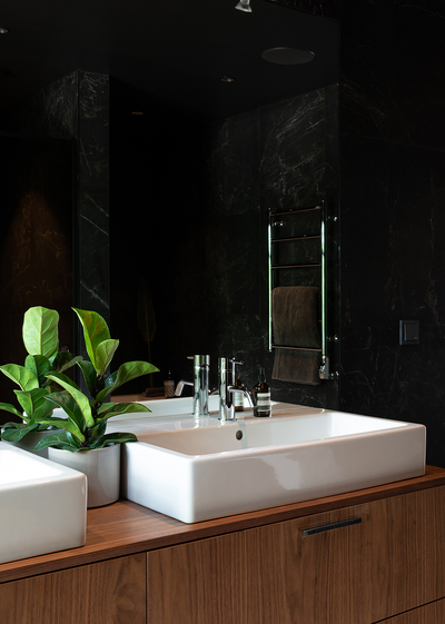 Stilrent badrum i sten & marmor-look - Inspiration - Bricmate